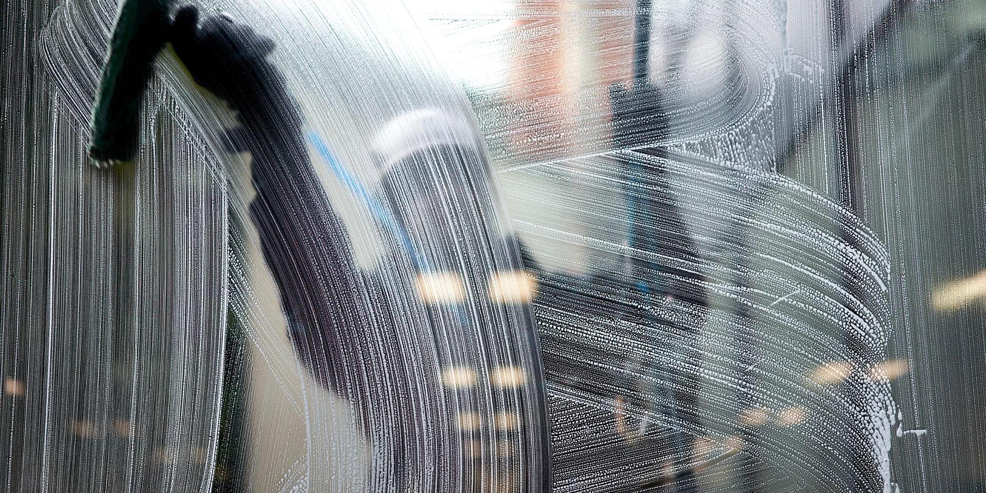 External Building Cleaning Services London — Disinct Group