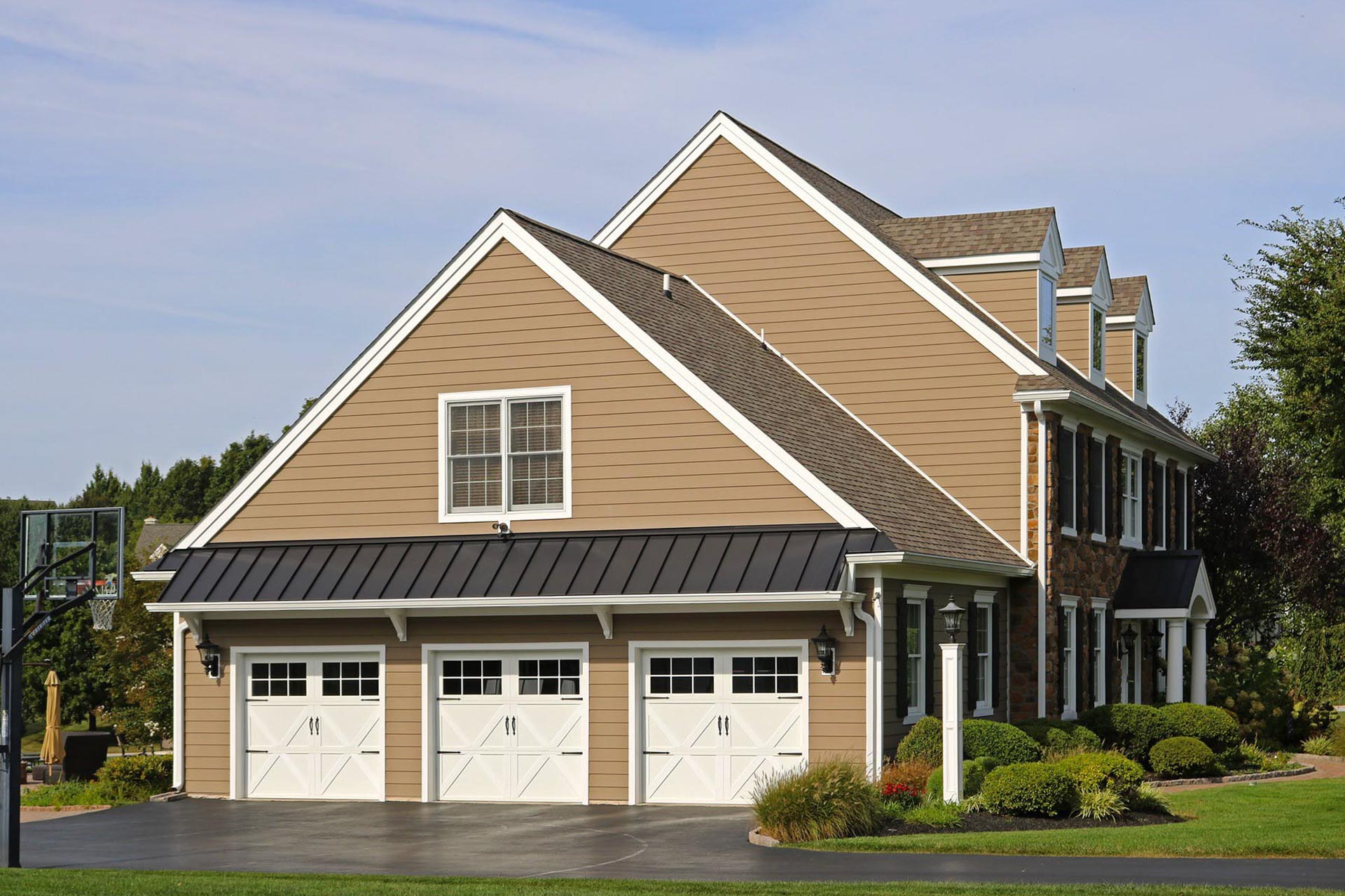 Composite Siding | Woodland HomeWorks