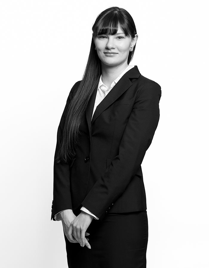 Erin Muntz | Senior Paralegal at Carew Counsel
