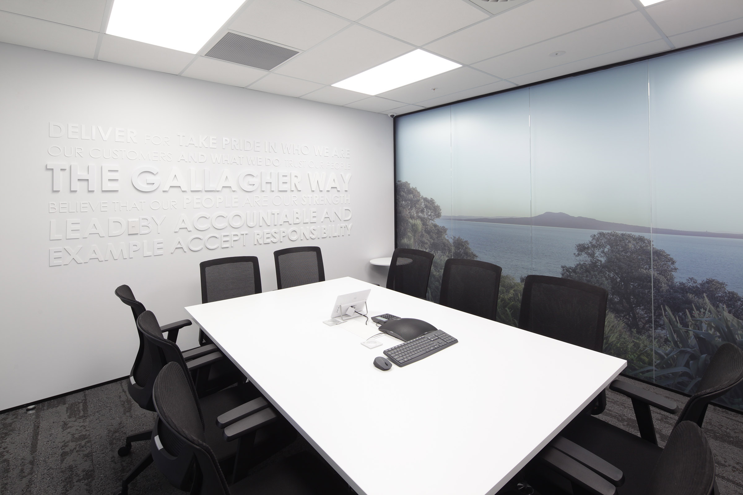 Gallagher Basset | Gaze