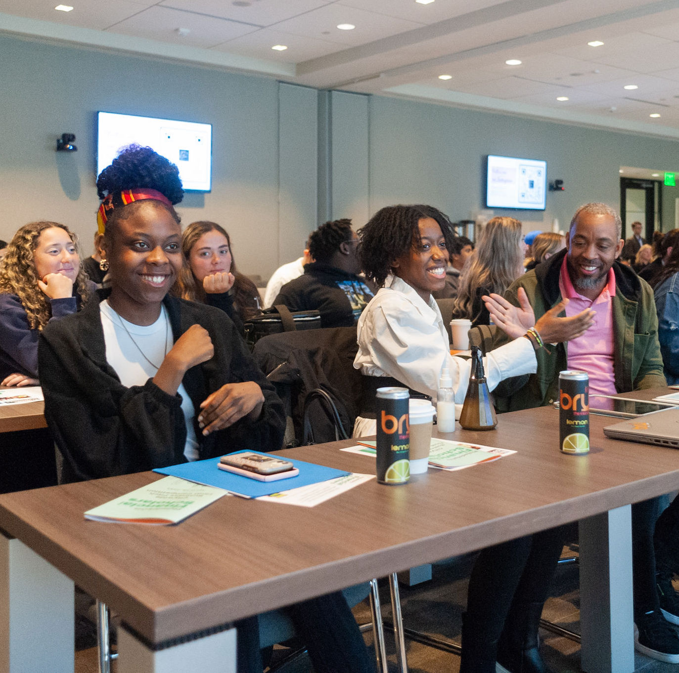 Get Involved | Philadelphia Financial Scholars