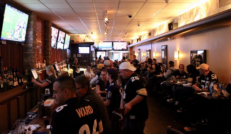 The Best Bars in Pittsburgh to Catch the Penguins Game