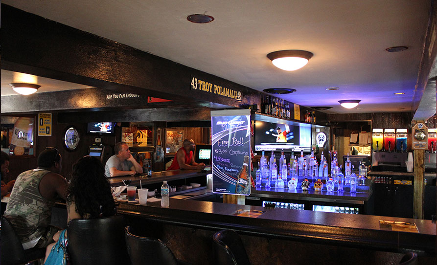 The Best Bars in Pittsburgh to Catch the Penguins Game