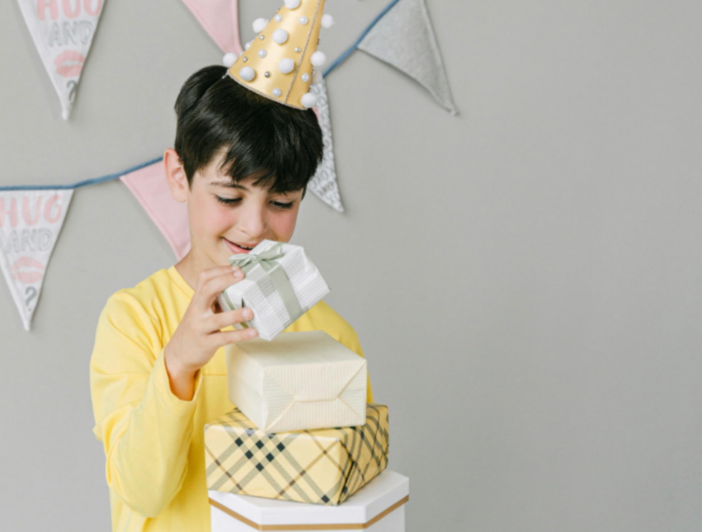 10 Gift Cards for a 10-Year Old Boy That Are Actually Cool