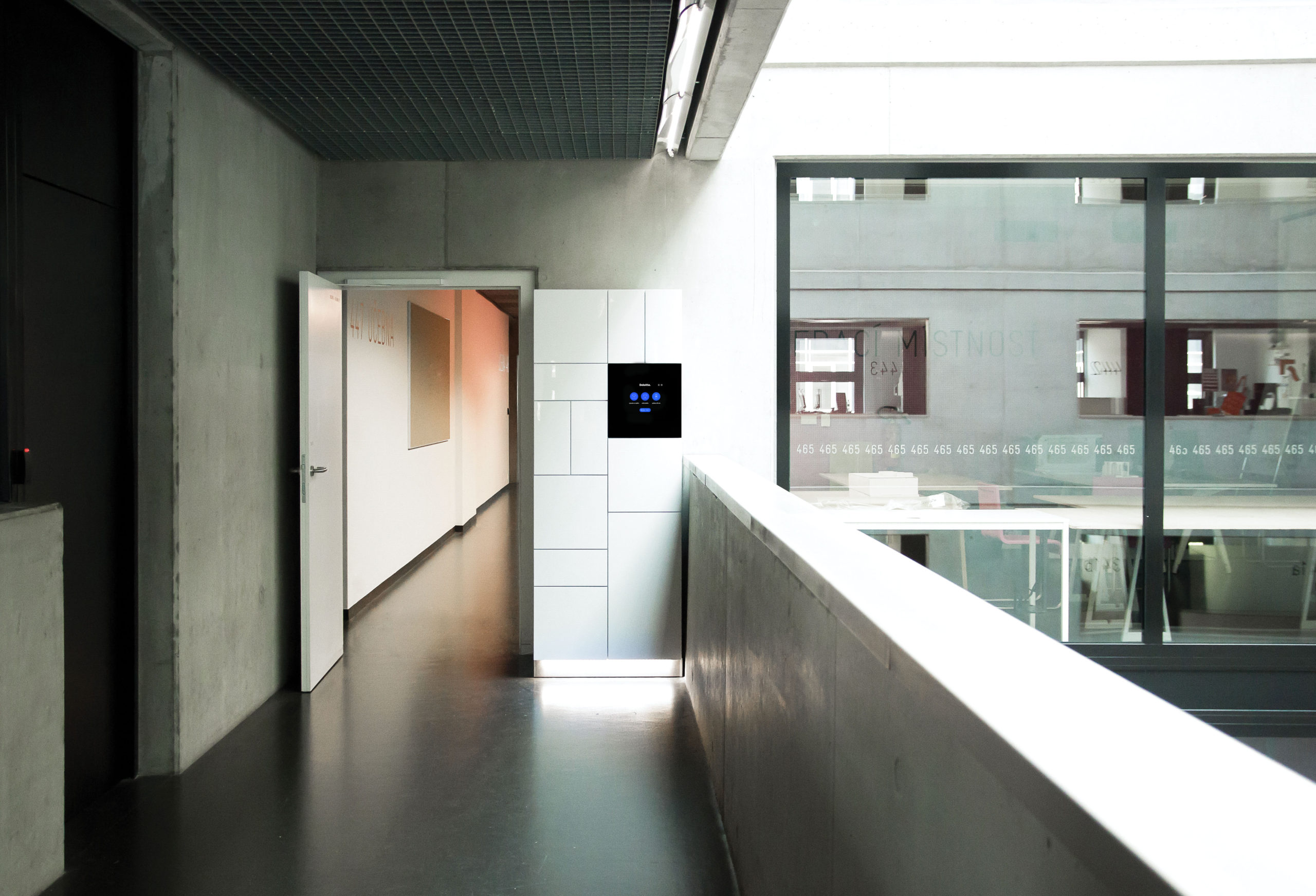 What is a smart locker and 7 reasons your company needs it