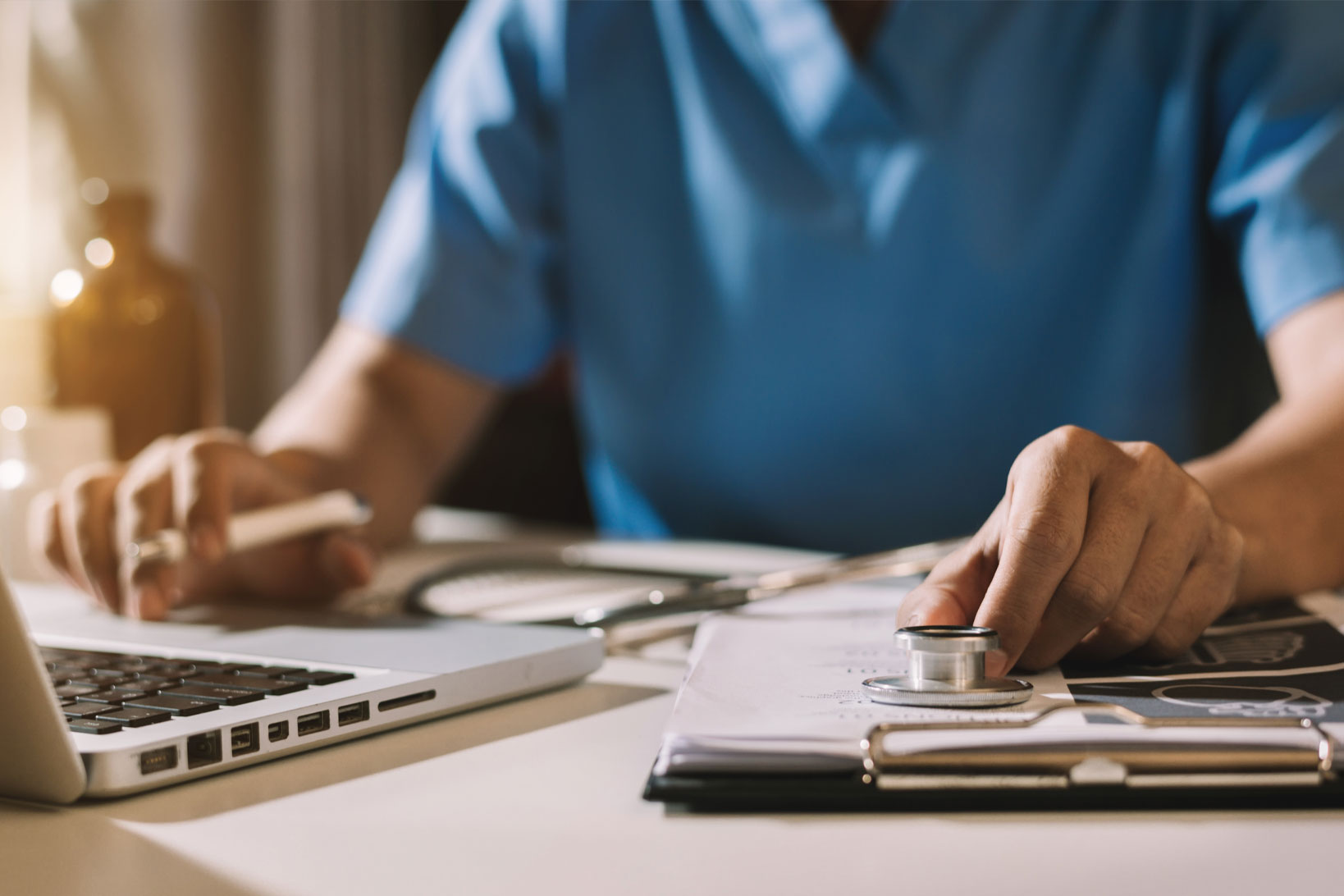 8 Pros and 3 Cons of a Nursing Bridge Program | Achieve Test Prep