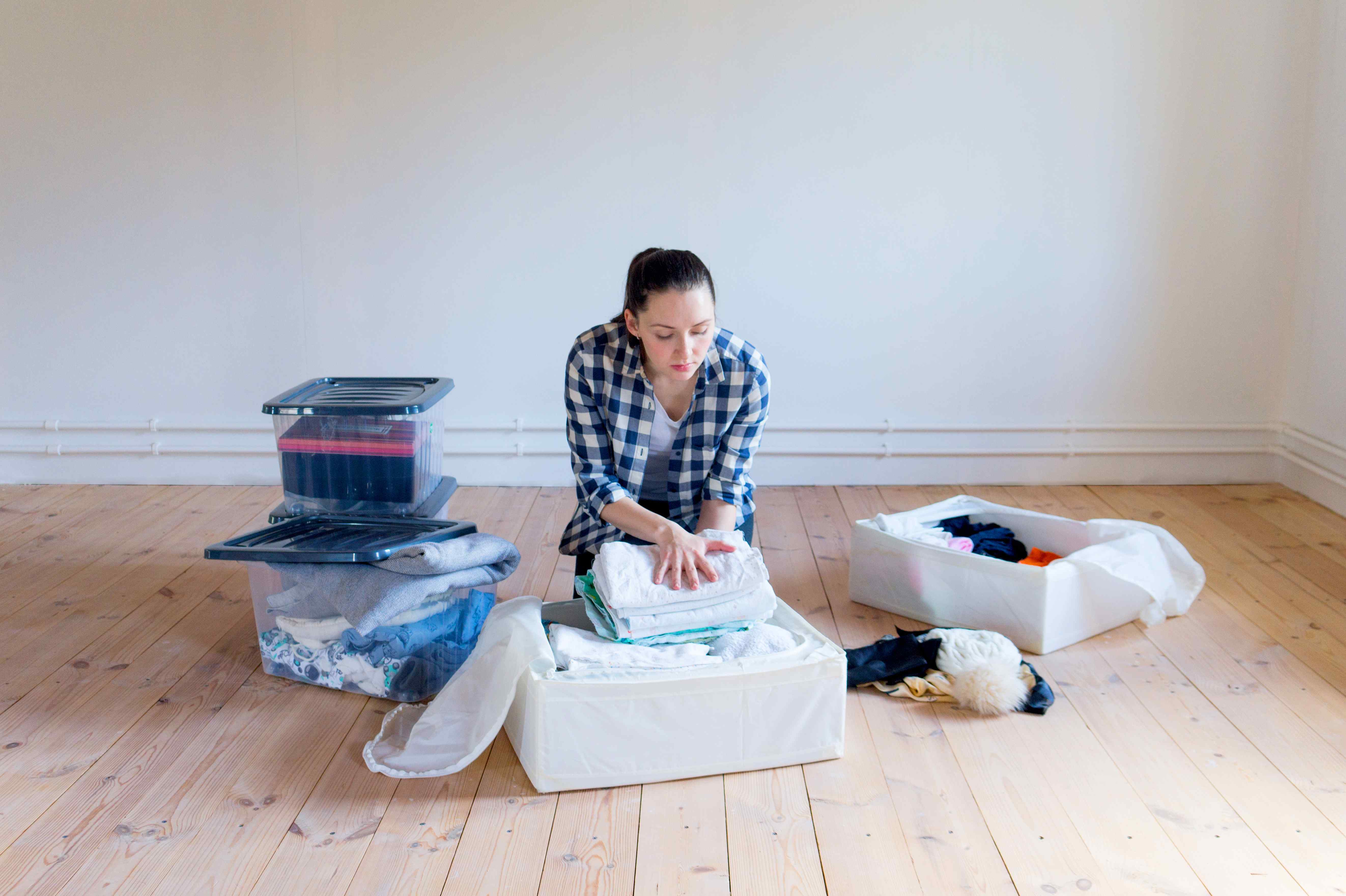 10 Easy Seasonal Clothing Storage Tips to Know This Winter - Webfoot ...