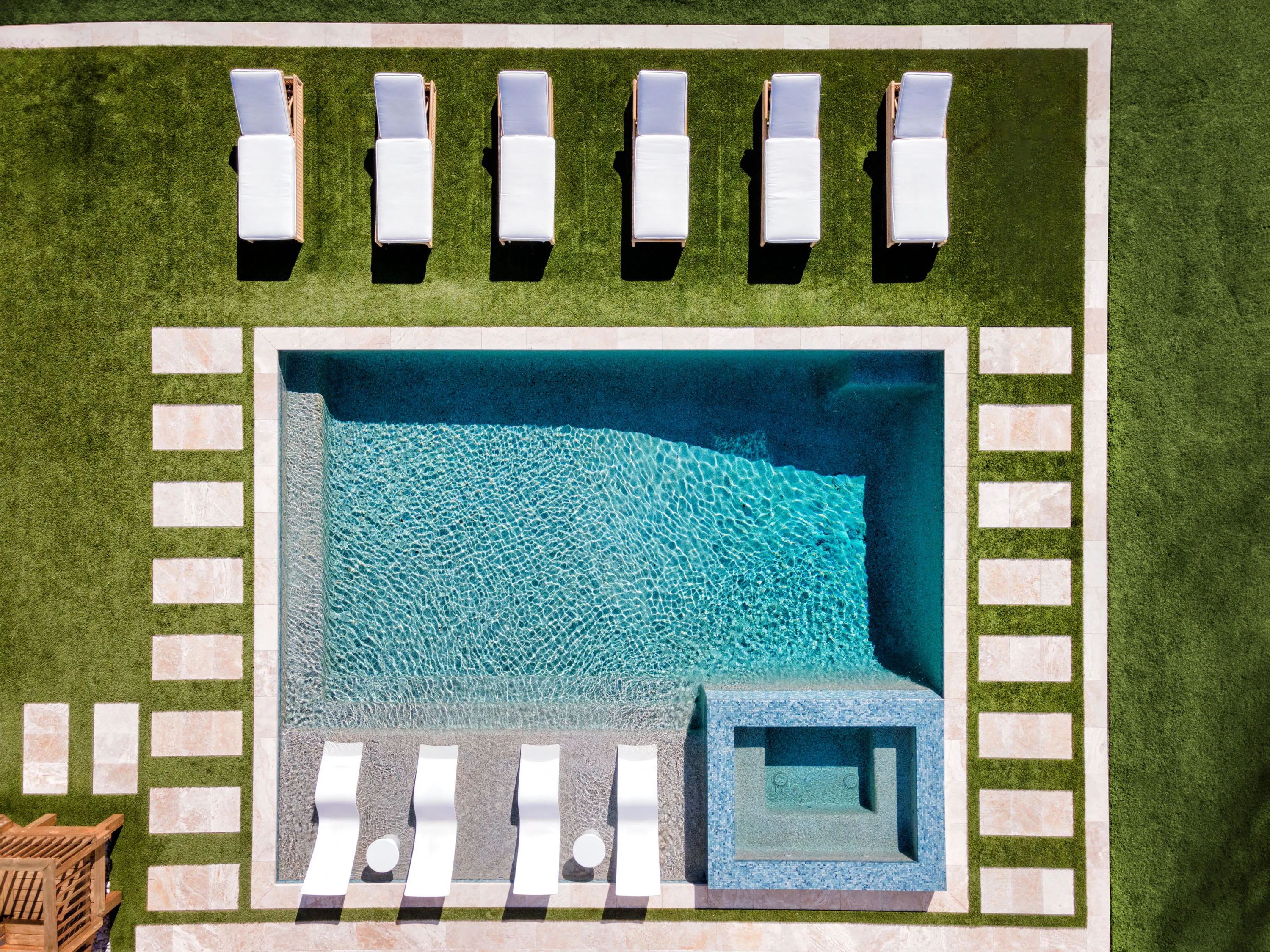 Sovereign Water Luxury Pools