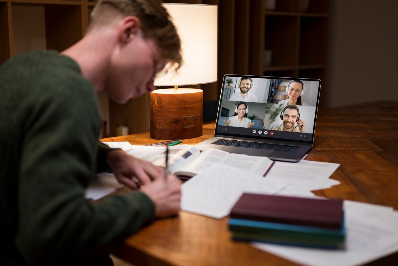 Defining Distance Learning: From Classroom to Virtual Space