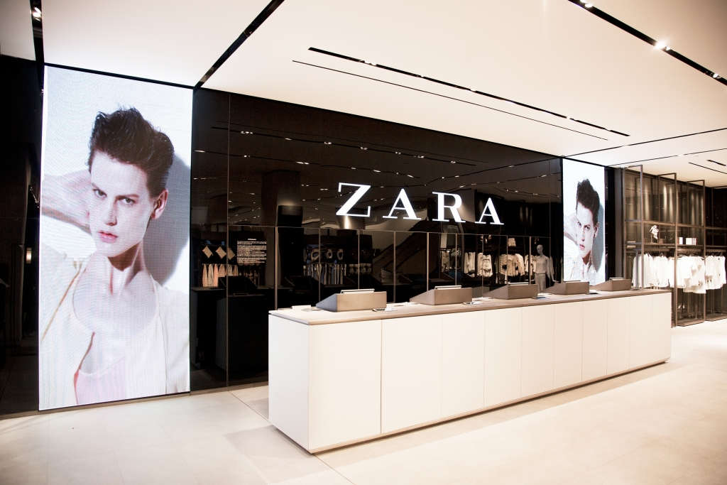 Benefits of LED Signage in Modern Retail Environments