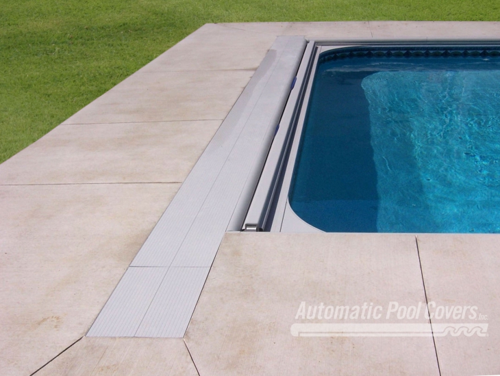 Automated Pool Cover - Flowire - Webflow HTML website template