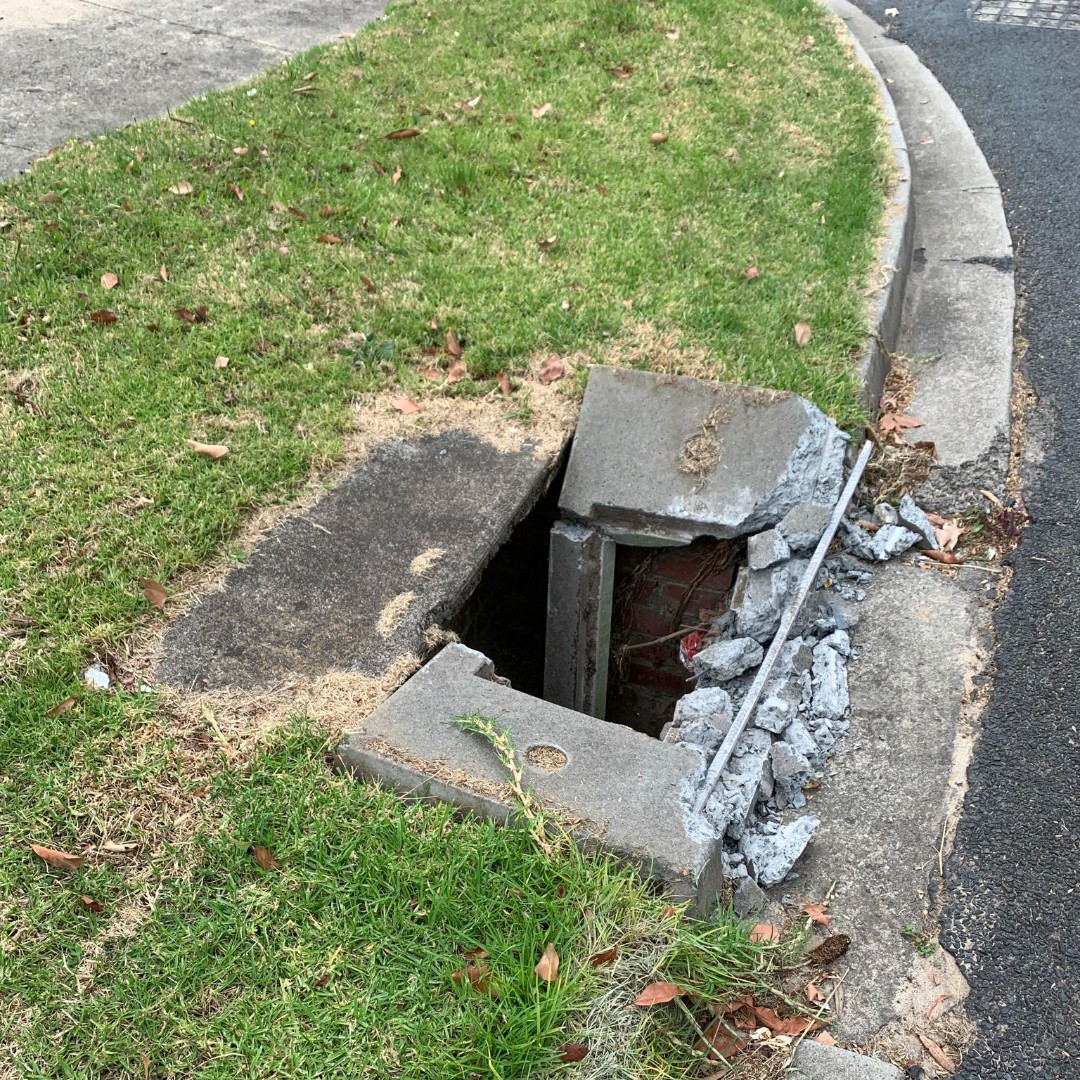 Report Damaged Telstra Equipment | What to Snap | Snap Send Solve