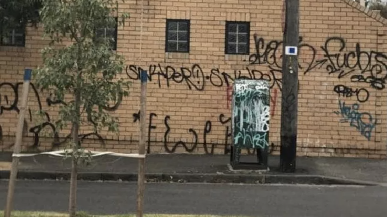 Report Vandalism and Graffiti | What to Snap | Snap Send Solve