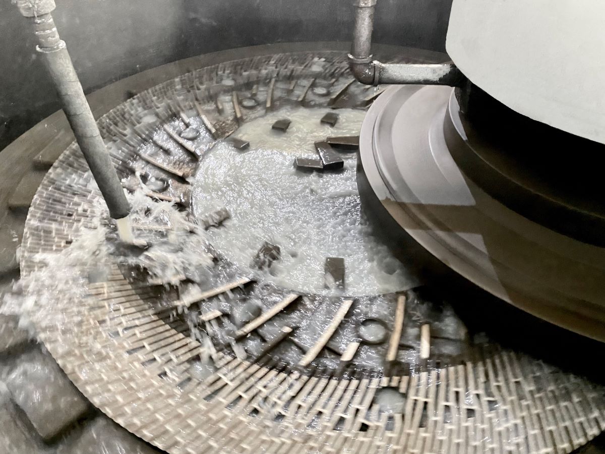 Quality MDF Refiner plate segment fillings with HANGTEC