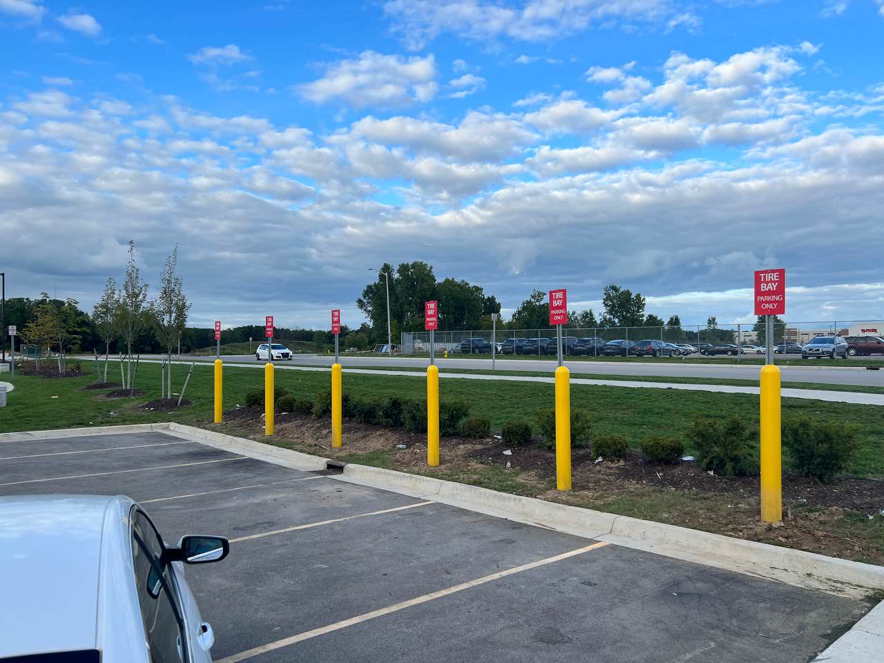 Parking Lot Signs Installation Services