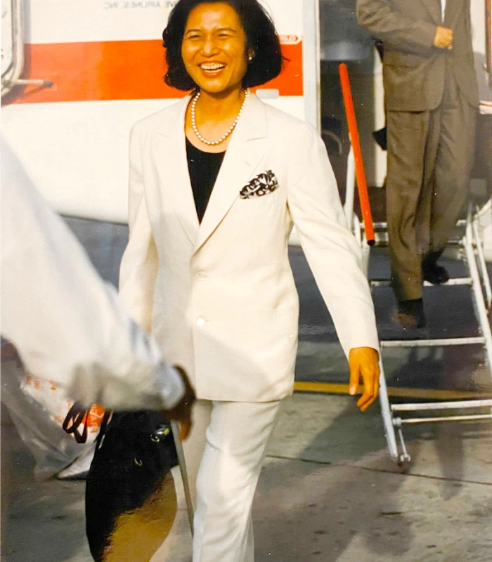 Loida Lewis