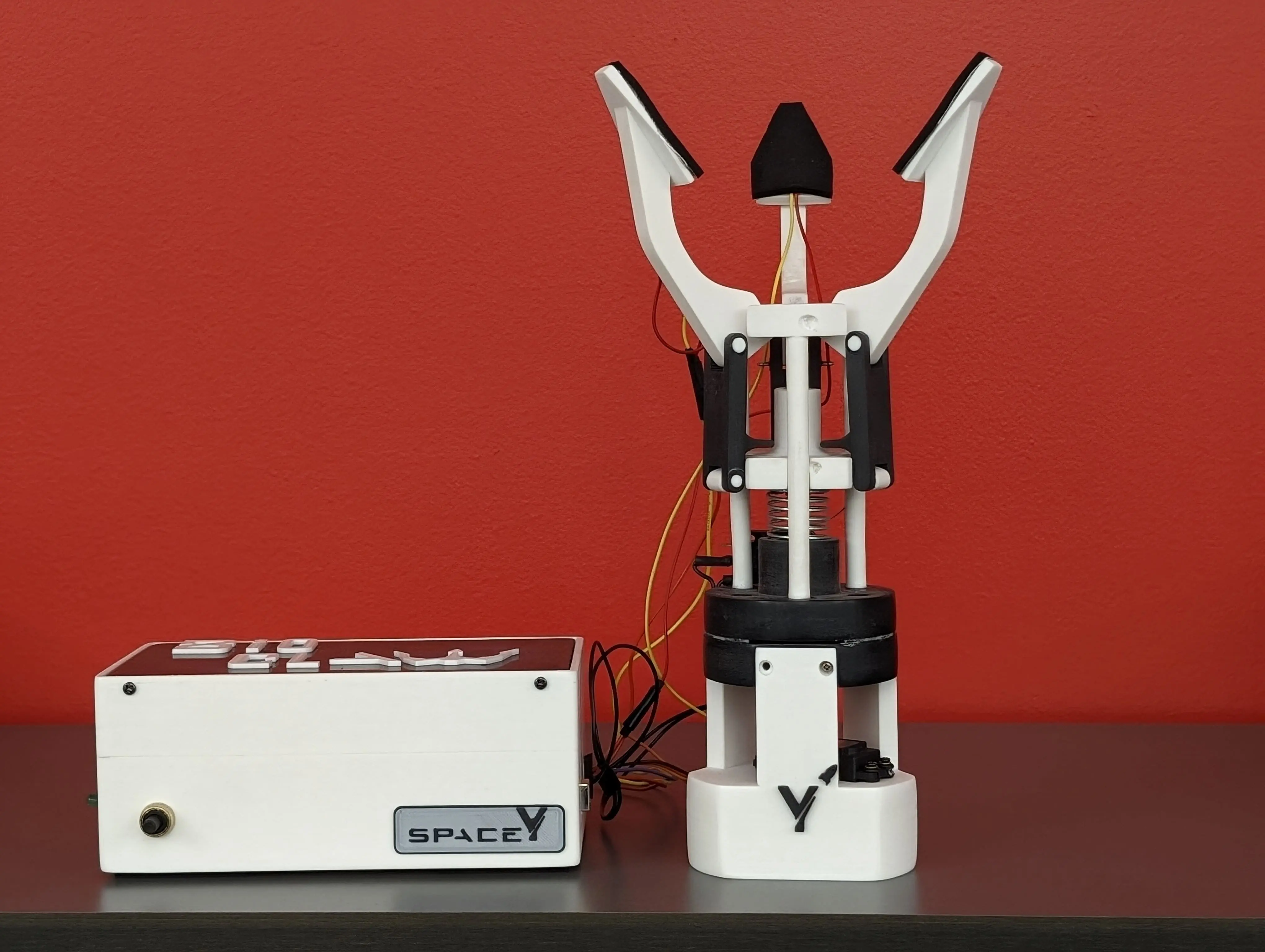 Bionic Claw – Muscle Controlled (EMG)