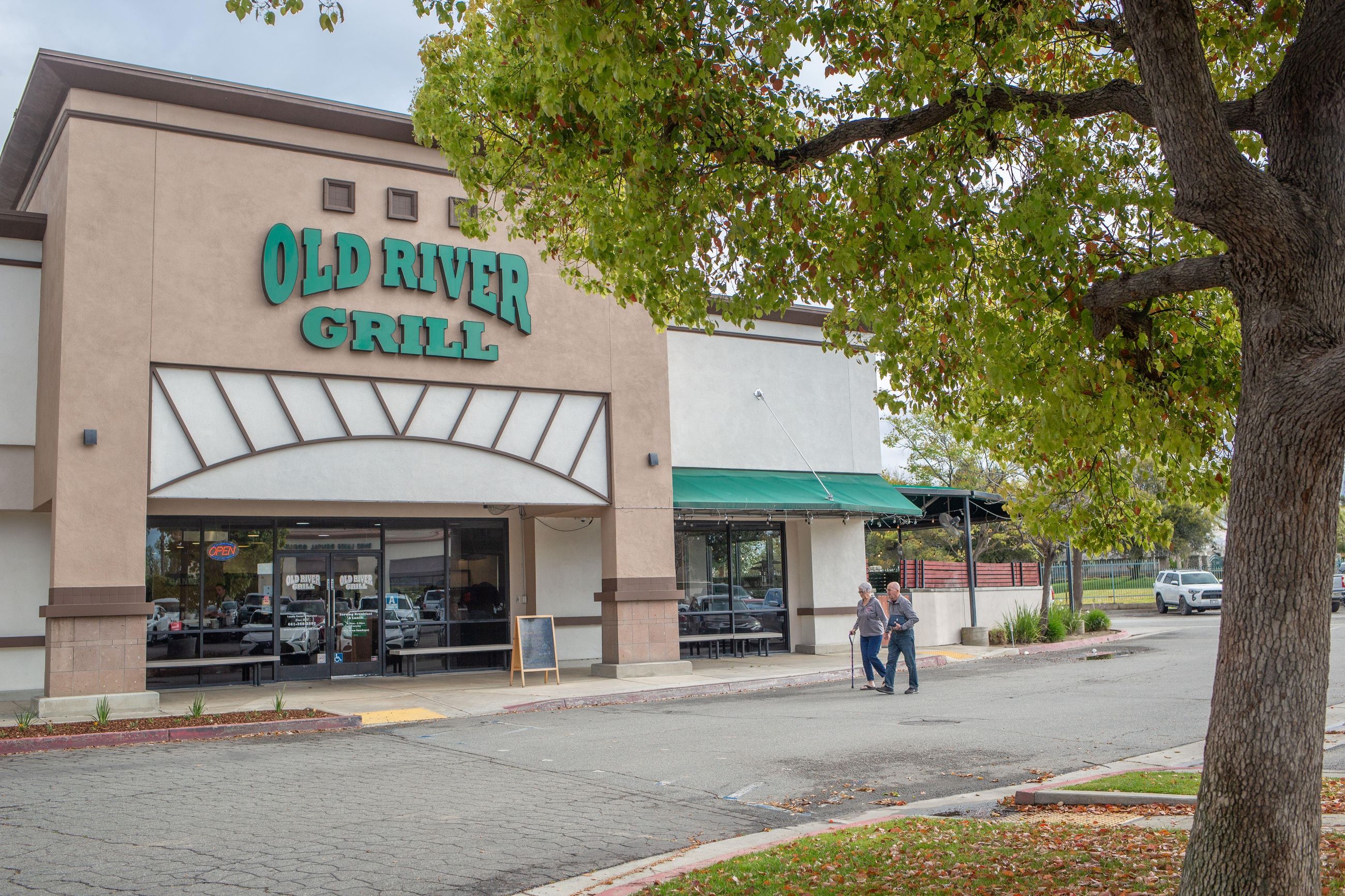 Locations | Old River Grill at the Marketplace