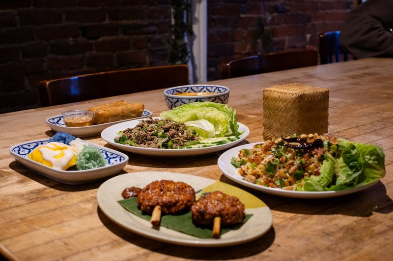 Home | Ruam Mit Thai + Lao Cuisine
