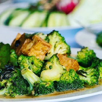 Home | Ruam Mit Thai + Lao Cuisine