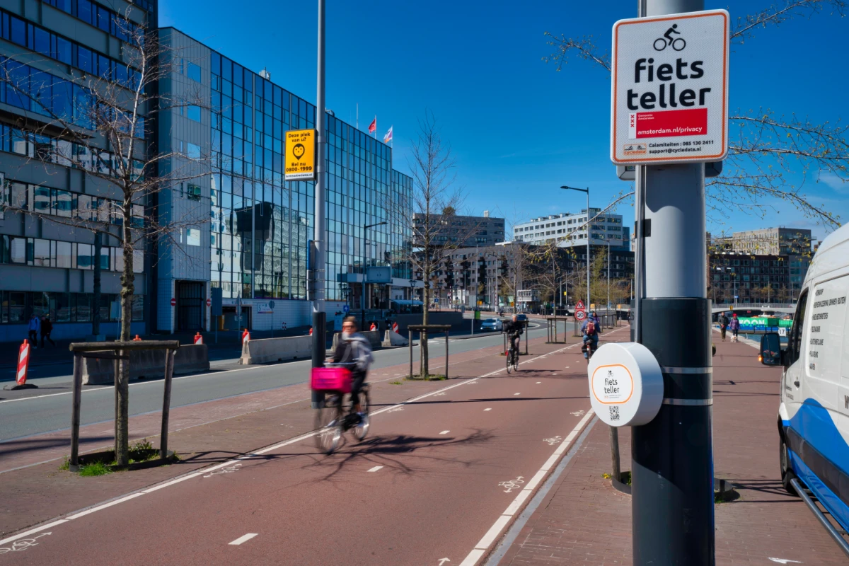 Quartehill - Safer bike lanes across Amsterdam. Thanks to radars and ...