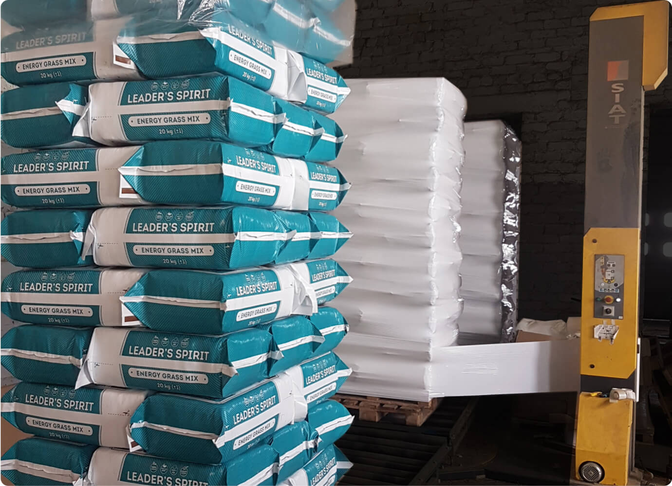 Leader’s spirit universal | My Land haylage