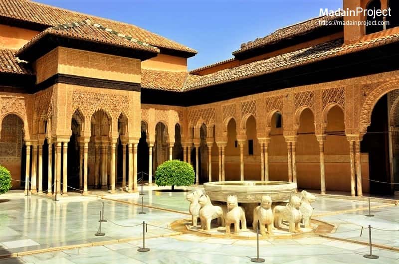 9 Types of Courtyards in Architecture