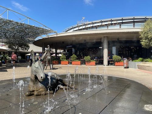 Lynnwood Bridge - Shops