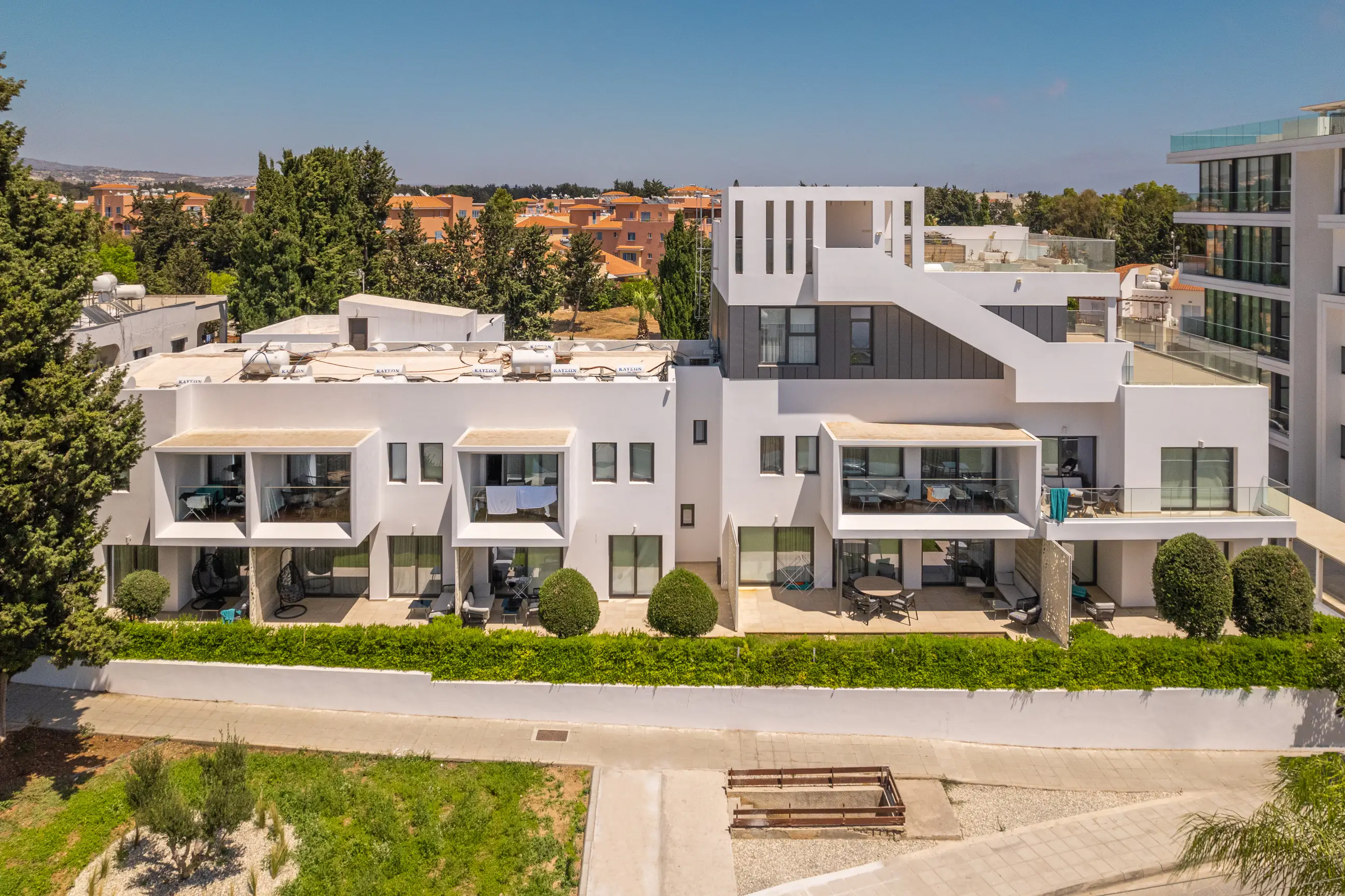 Silver Park - The Palmiers