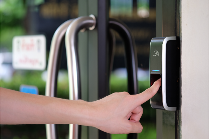 Mobile Access Control vs Fingerprint Locks: What’s Best? | Gatewise