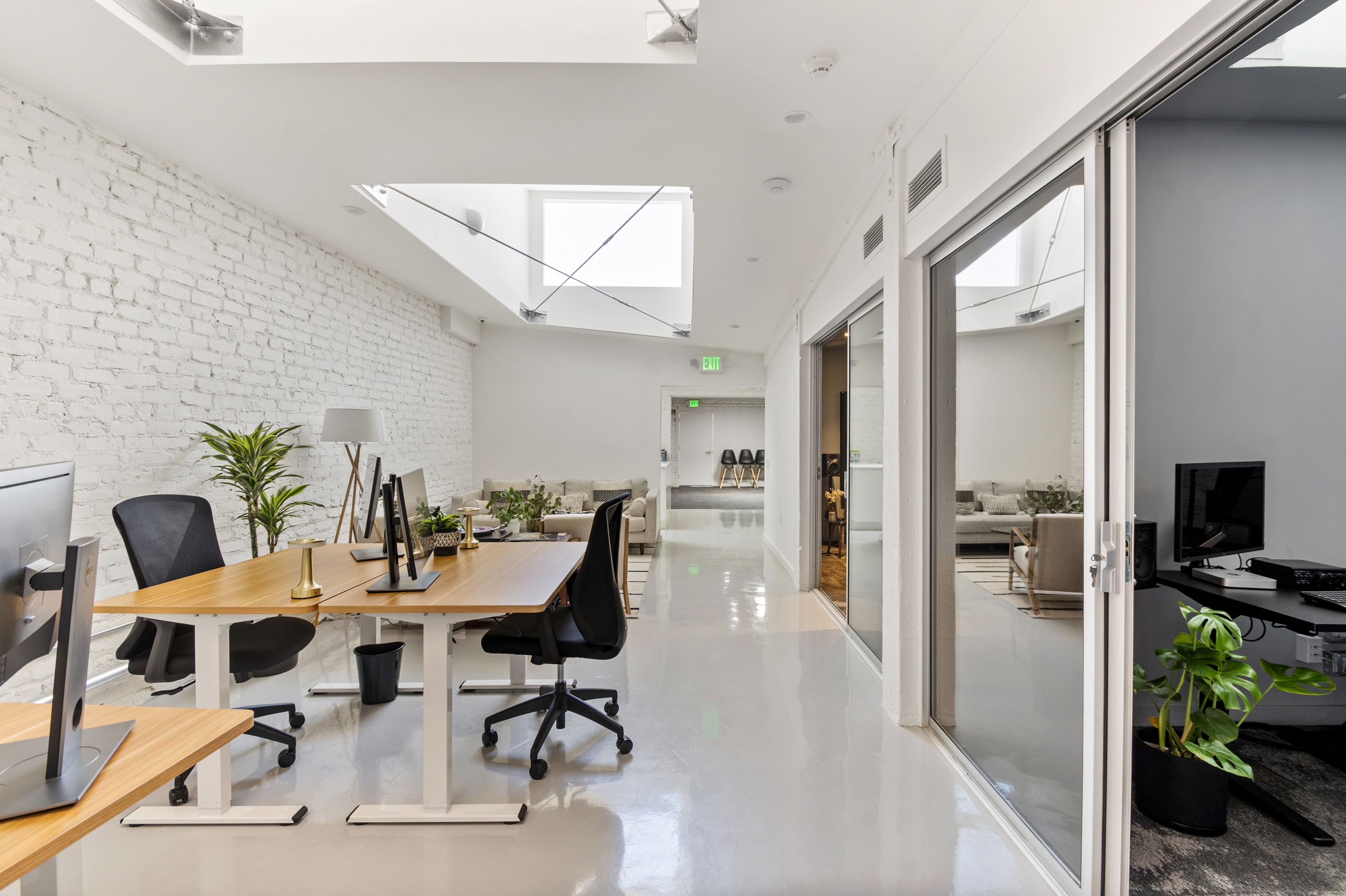 Our Facility: Cutting-Edge Post-Production Technology | General Assembly