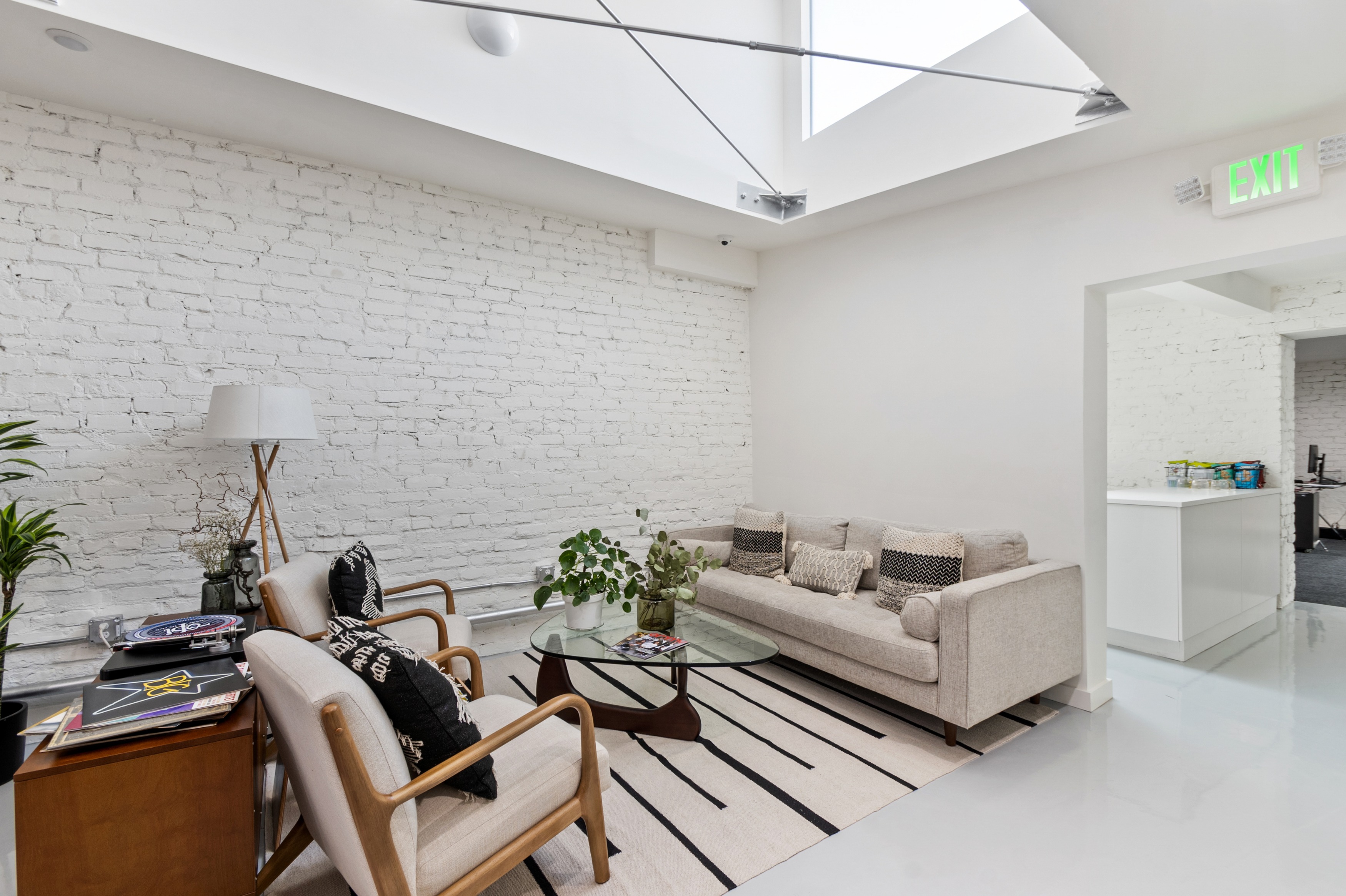 Our Facility: Cutting-Edge Post-Production Technology | General Assembly