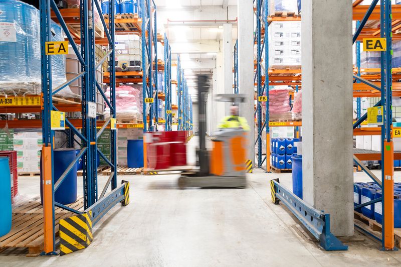 EP Plus, distributor of epoxy raw materials