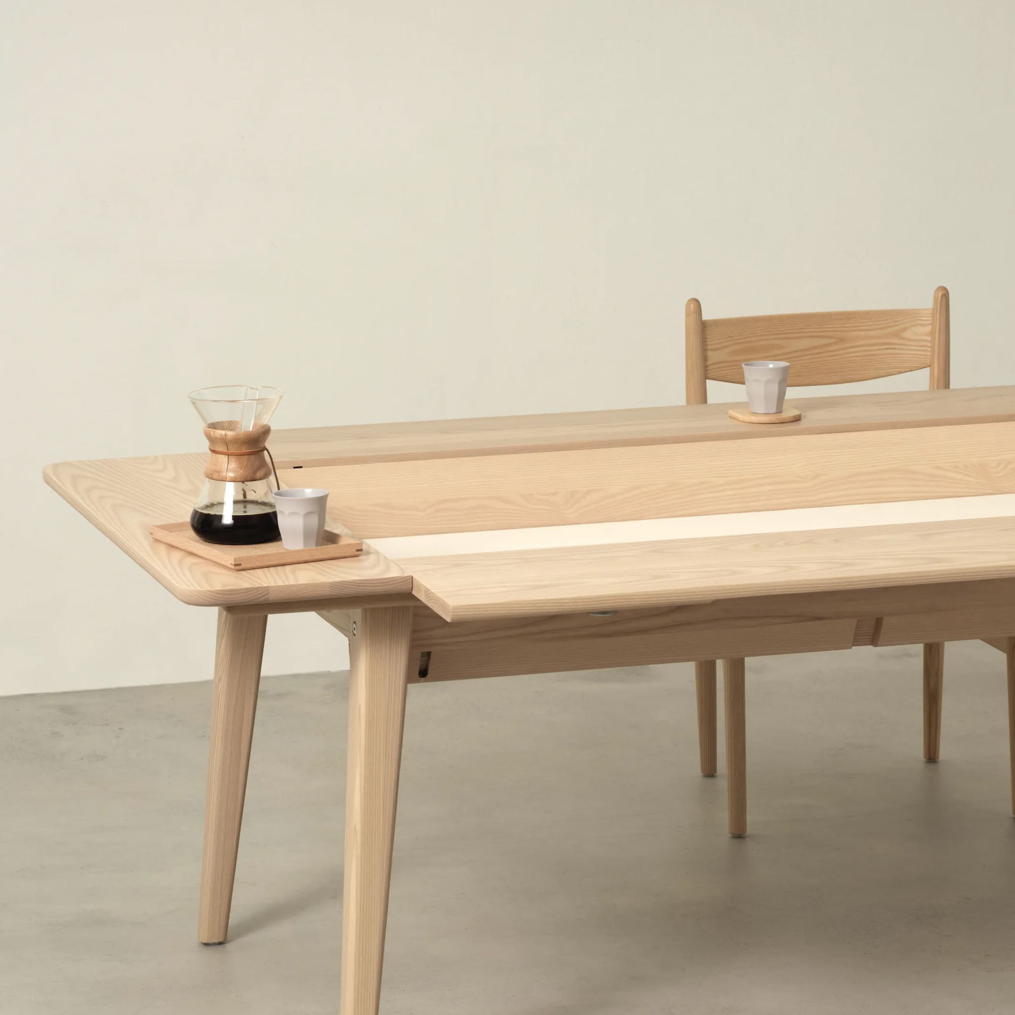 260 Hybrid Table - Your Ultimate Gaming and Dining Solution