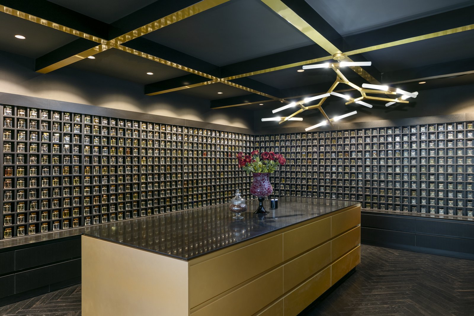 Palermo Perfumes - Case Studies - Amphis Commercial