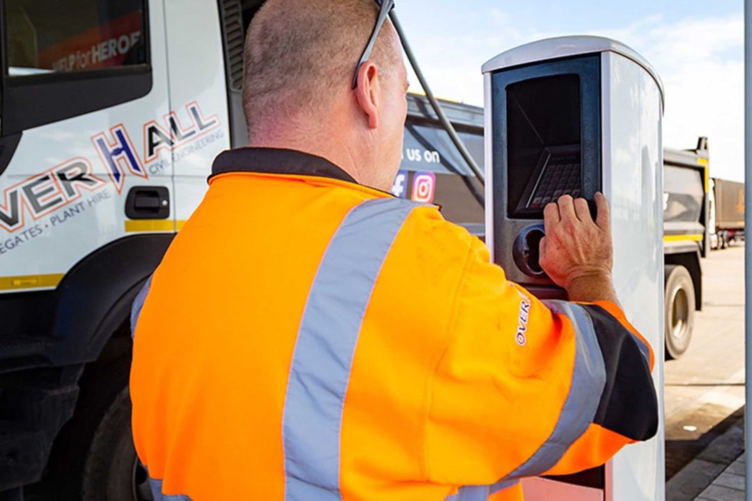 How do Fuel Cards Work for Employees by Andy Smith | Fuelmate