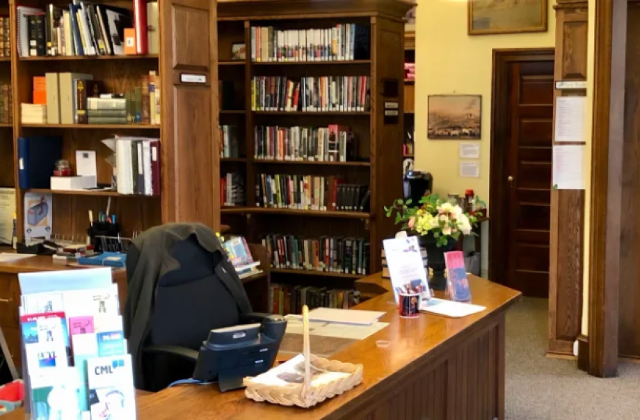 Volunteer - The Newtown Library Company