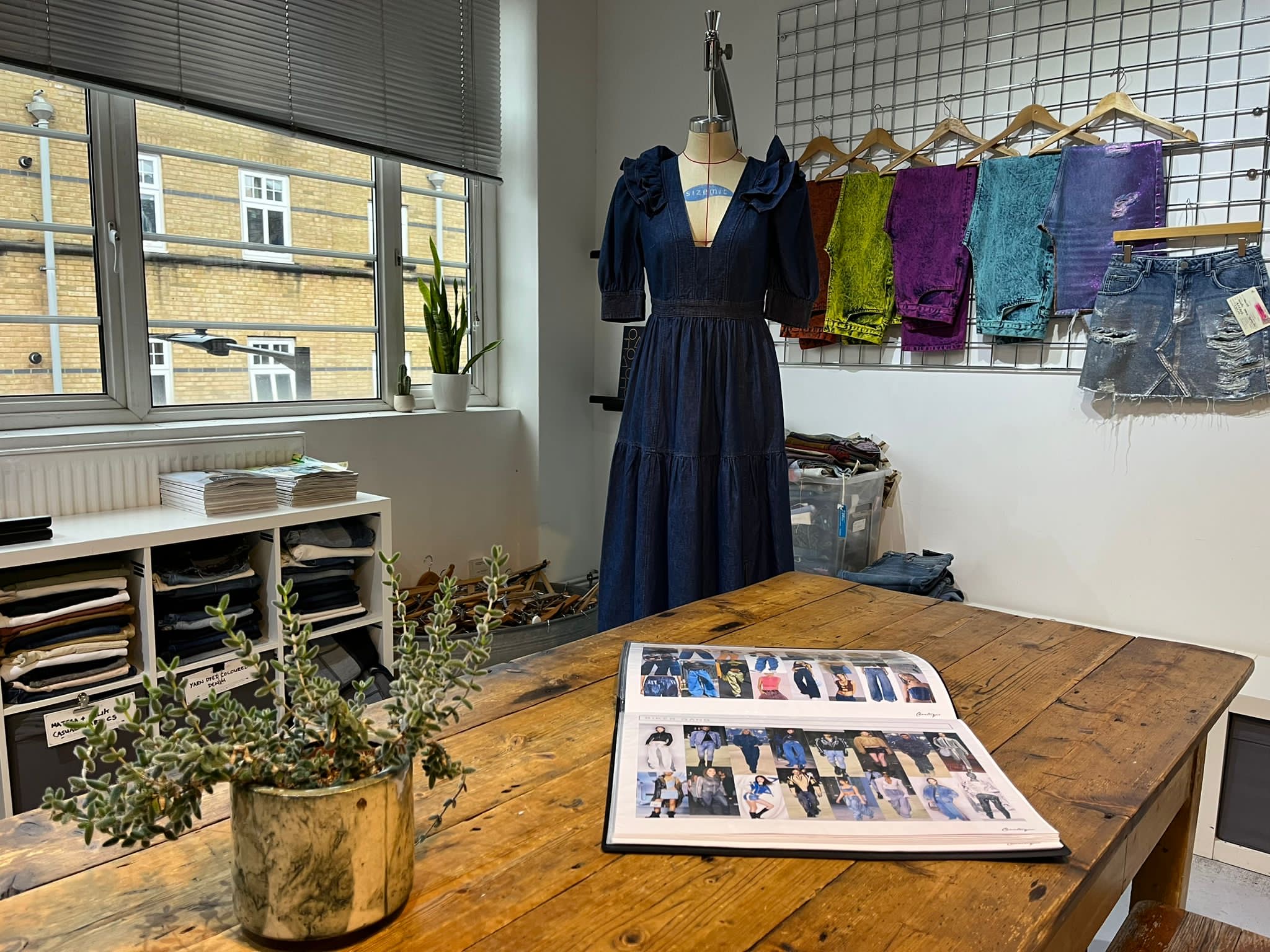 Exploring the World of Pants: A Comprehensive Guide to Styles and Fabrics