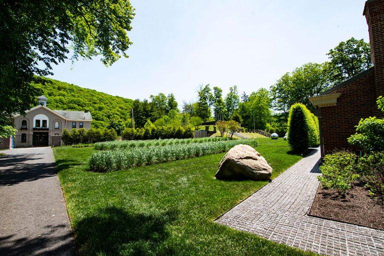 Beautiful pavers landscaping ideas you will love — Black Locust Lumber