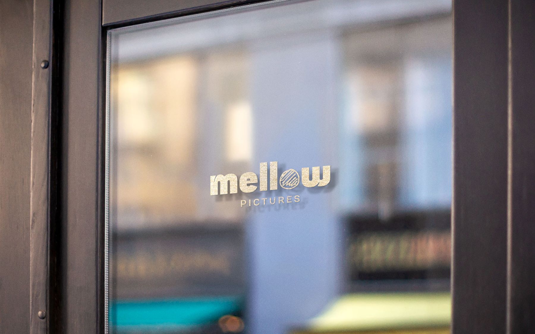 Mellow Pictures - The Comping Studio