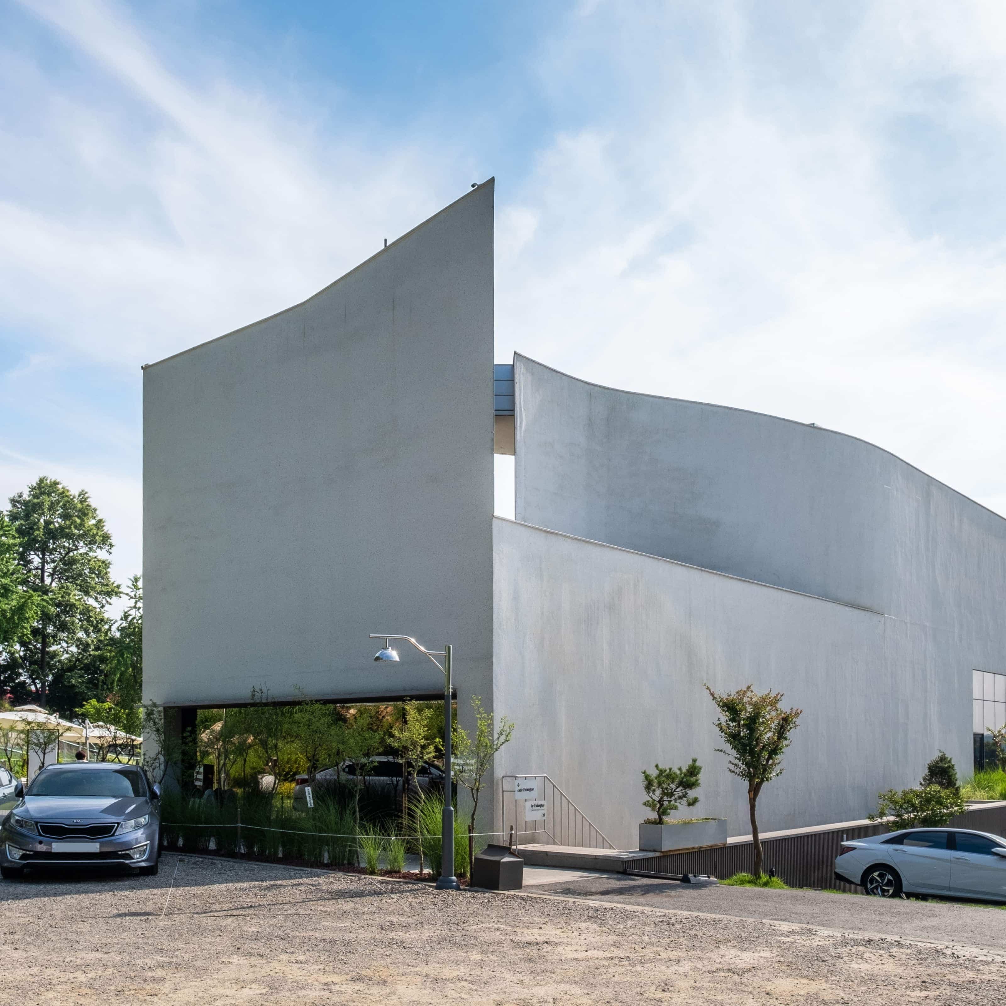 Eon Lee House by Dimitri Chen | New York, NY | CUBIQUE