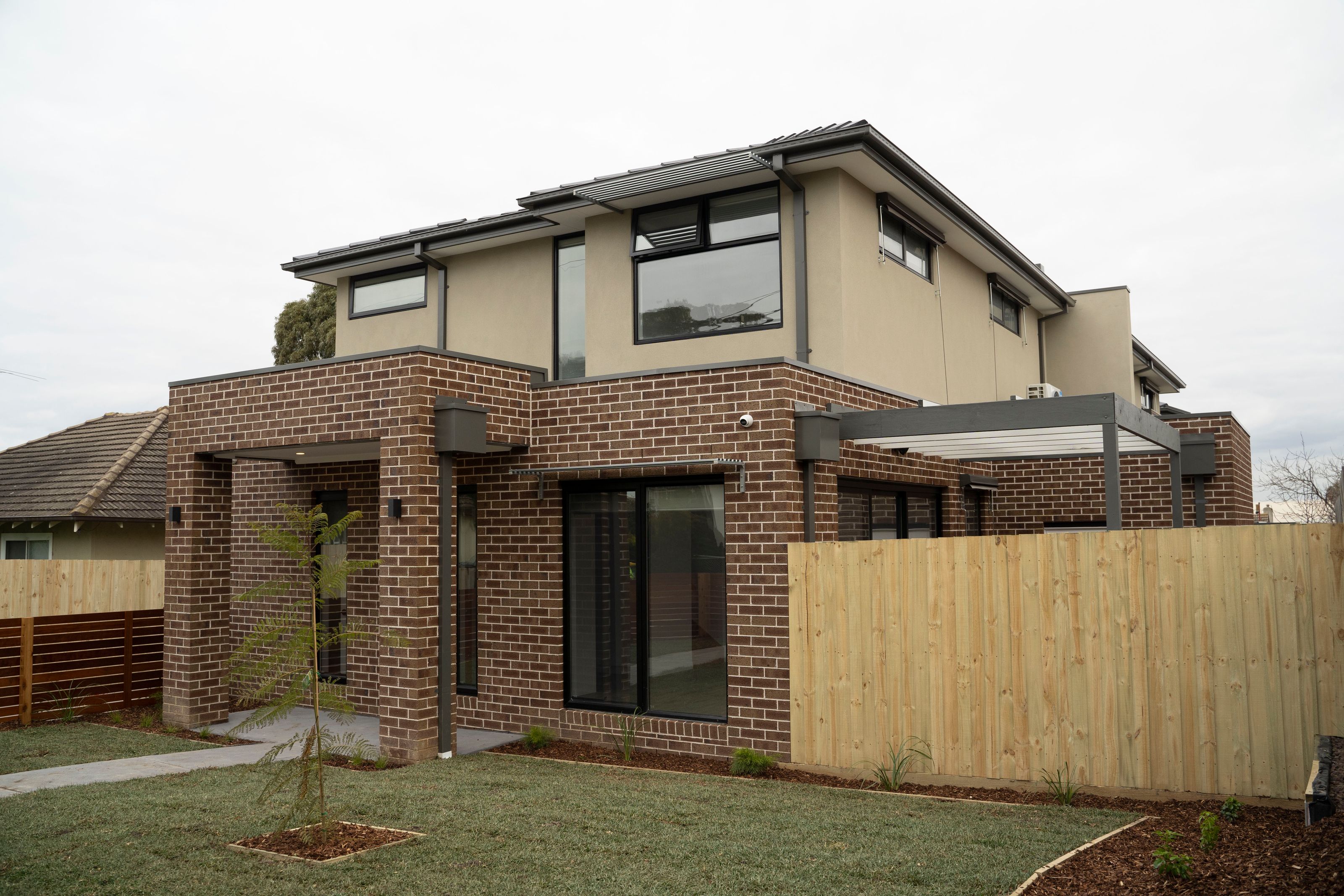 The Real Estate Media Editing Marketplace | Pixlmob