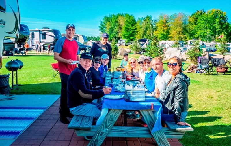 RV Camping | Your Ultimate Guide to RV Adventures