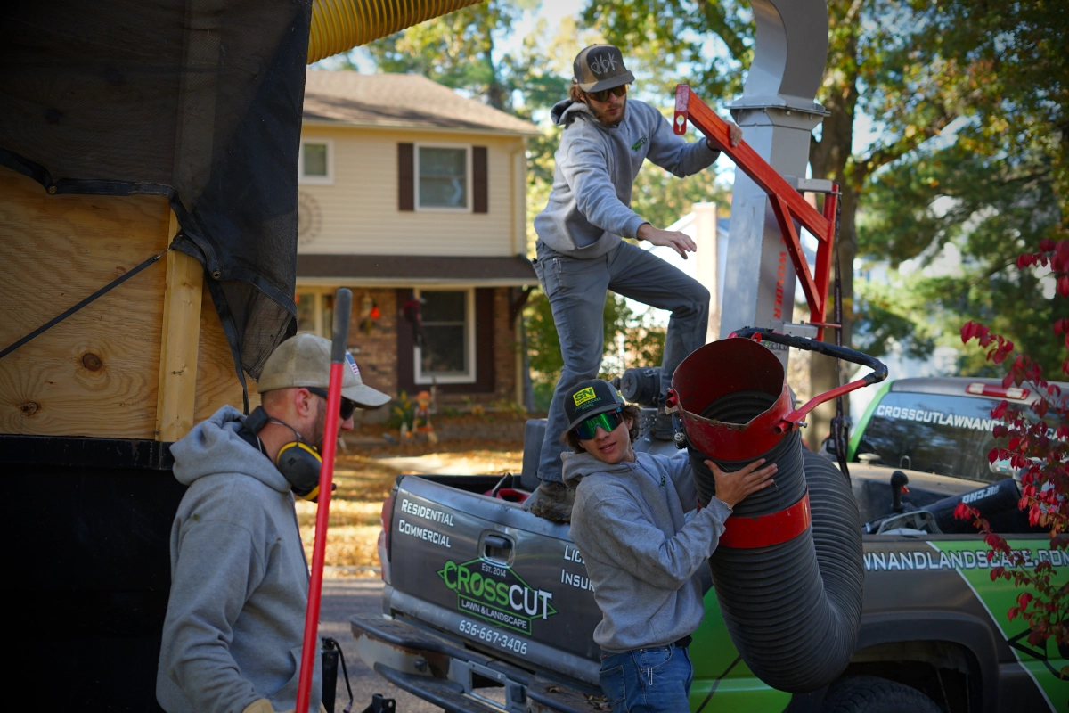 About Us/Crosscut Lawn Care and Landscaping in Washington Mo
