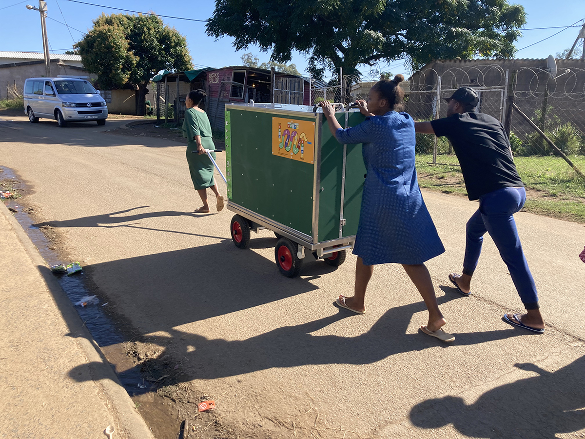 IN PICTURES: New mobile school in the Rainbow Nation