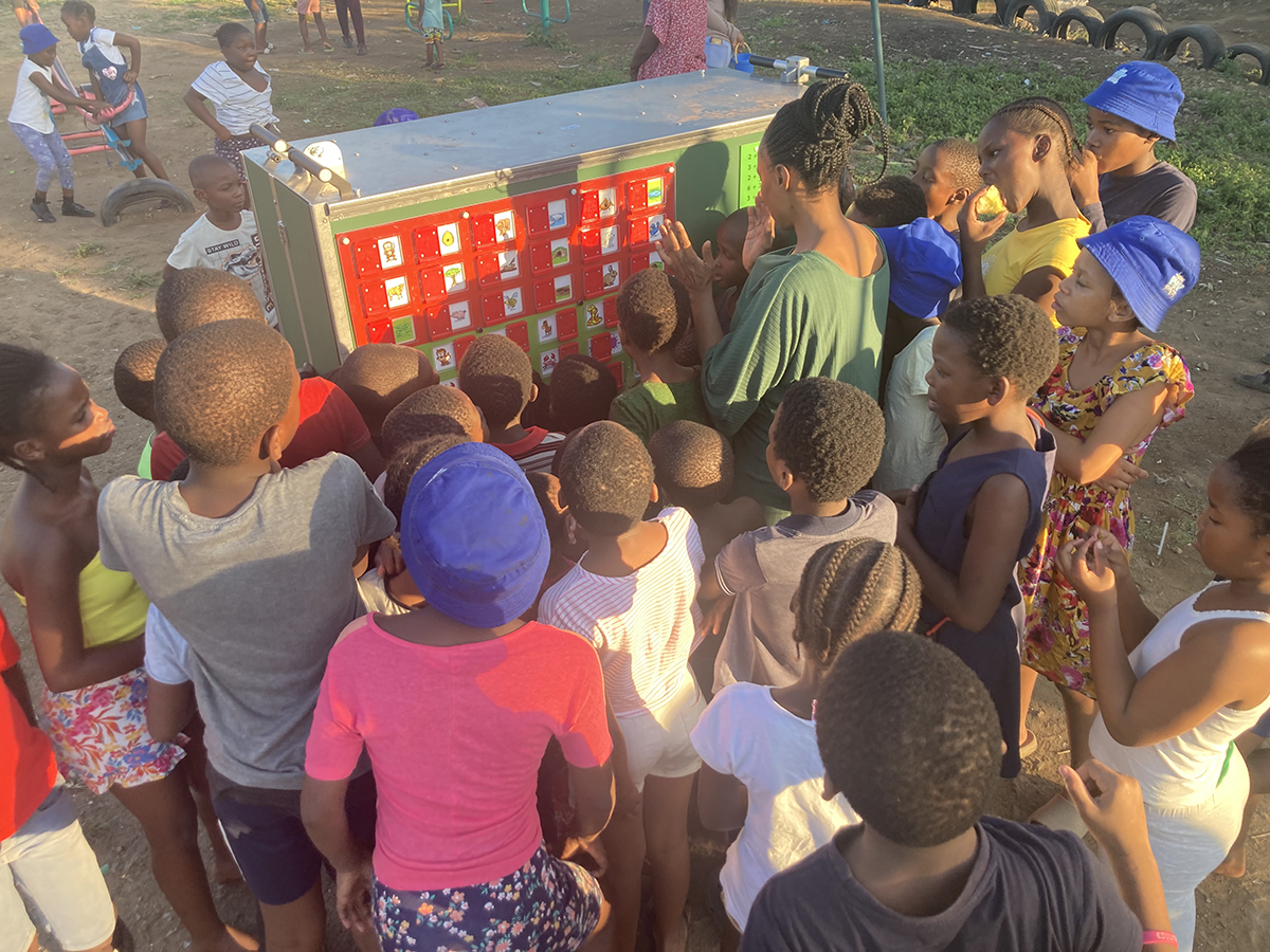IN PICTURES: New mobile school in the Rainbow Nation