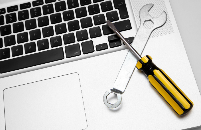 Keep or Toss: When to Replace Your Work Computer | Everound