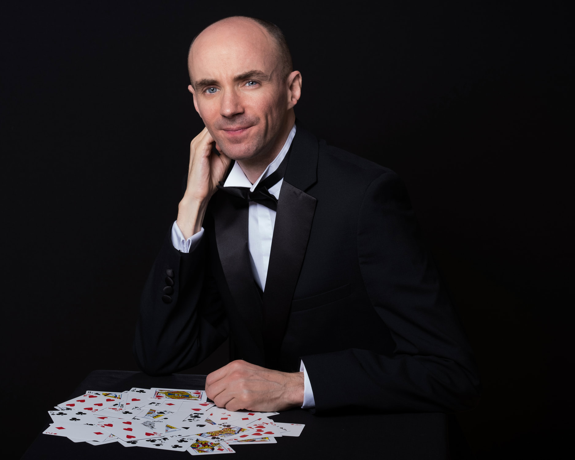 Caspar Thomas Close-up Magician