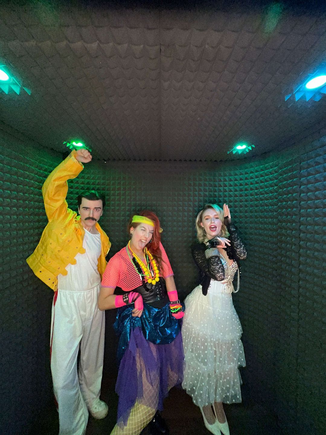 SingPods | The UKs #1 Pop-Up Karaoke Pod Hire | UK