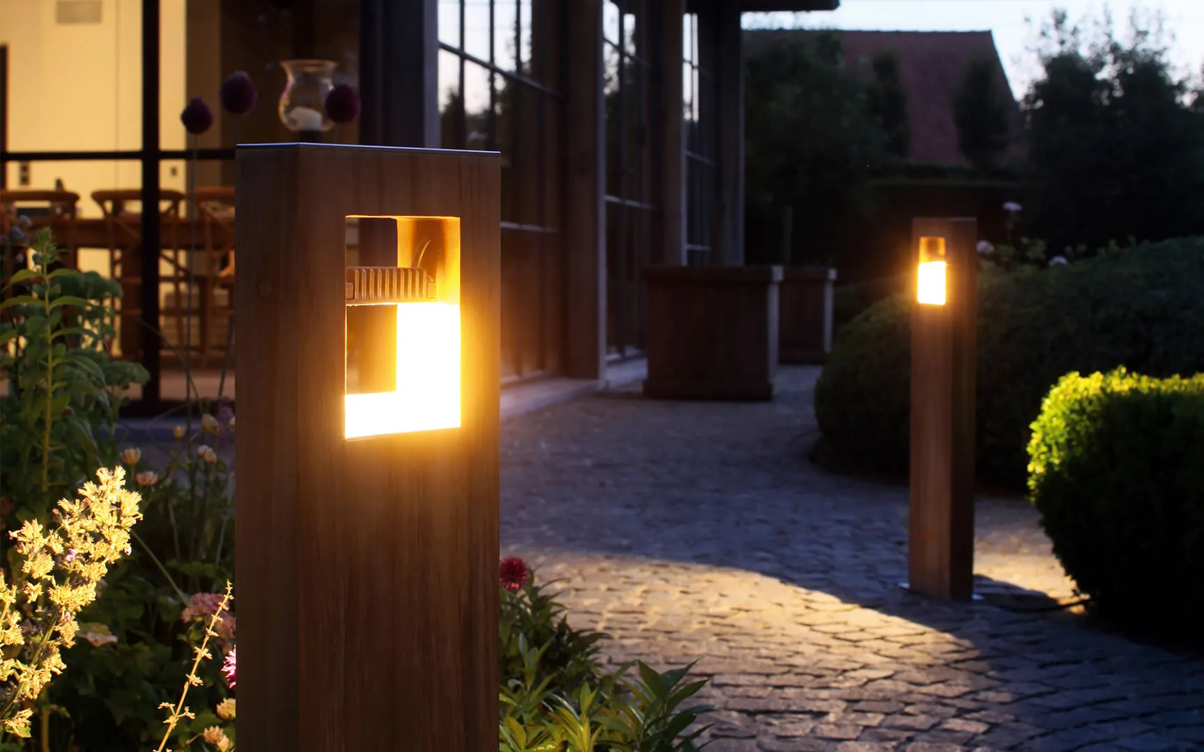Luxe tuinverlichting - Ernst Baas Tuininrichting | Design Tuinmeubelen